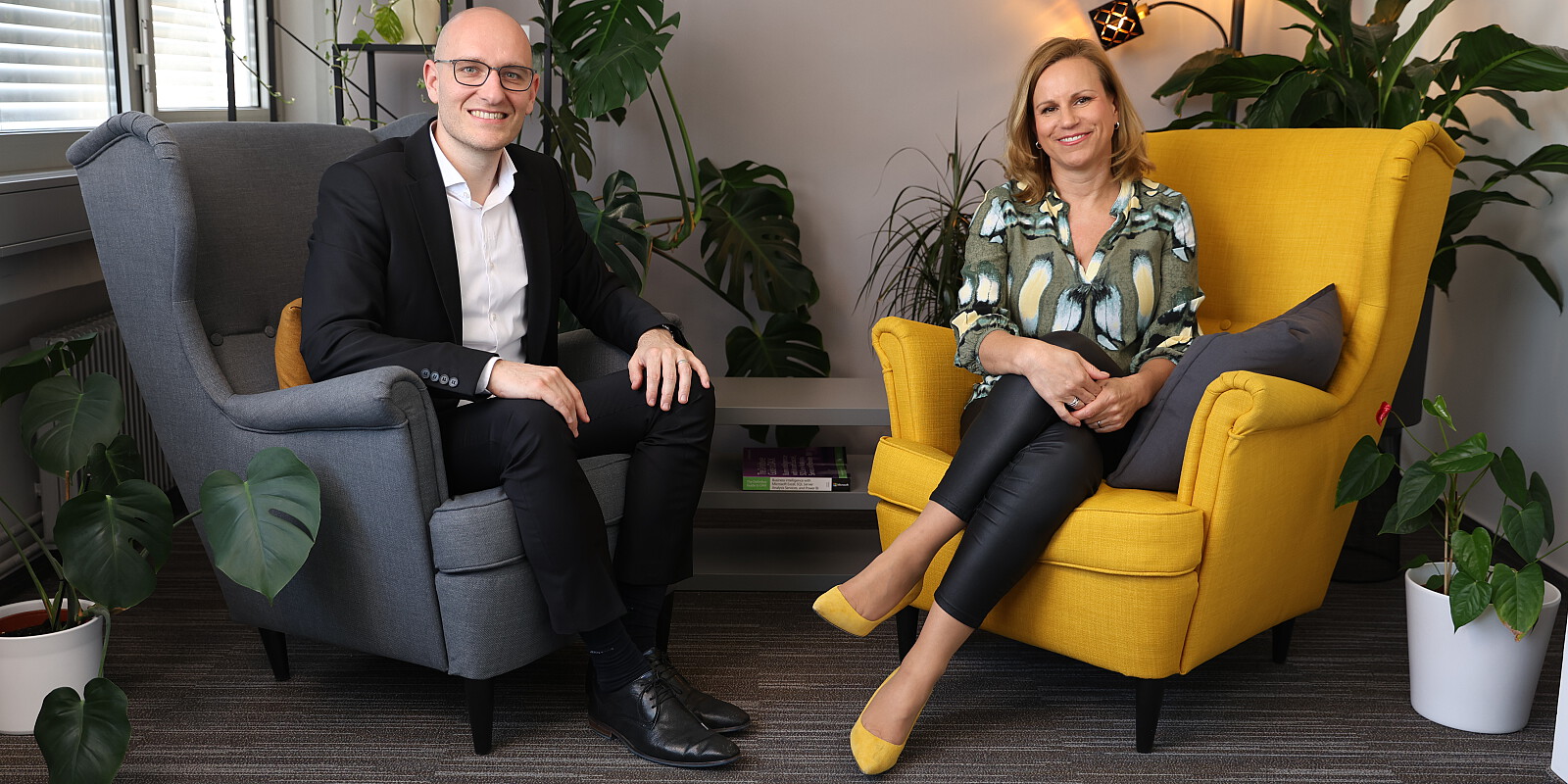 Bi na rumeni stol? Podcast z Rokom Pirnatom #3 - Barbara Domicelj ...